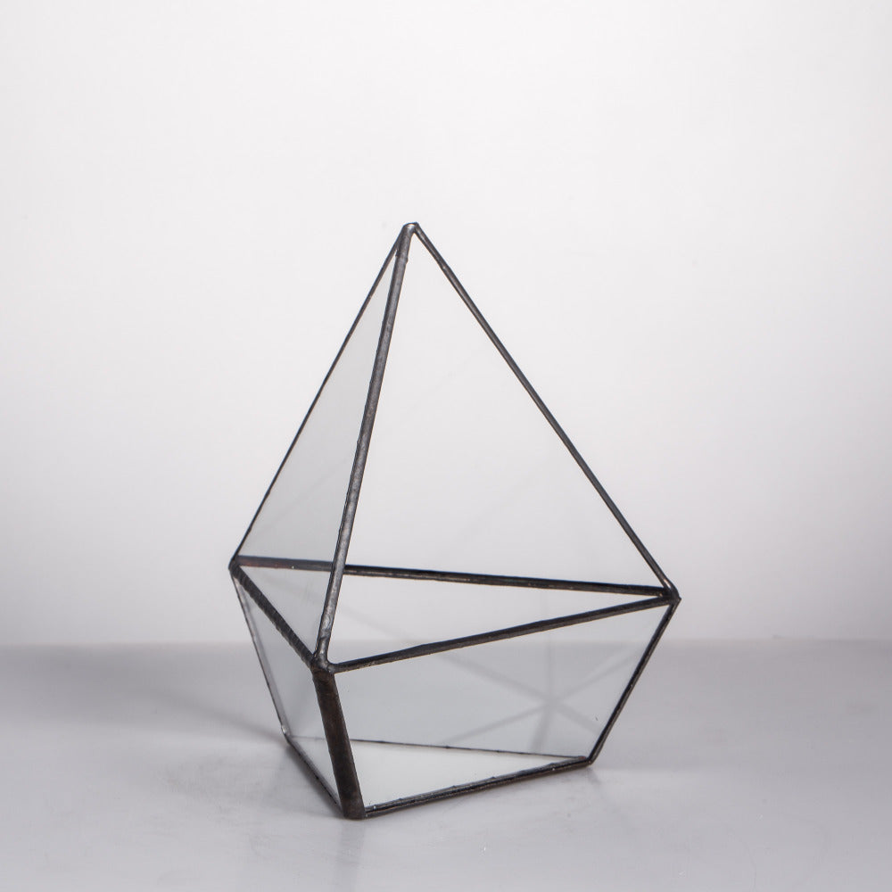Pyramid Terrarium – The Geometric Planter